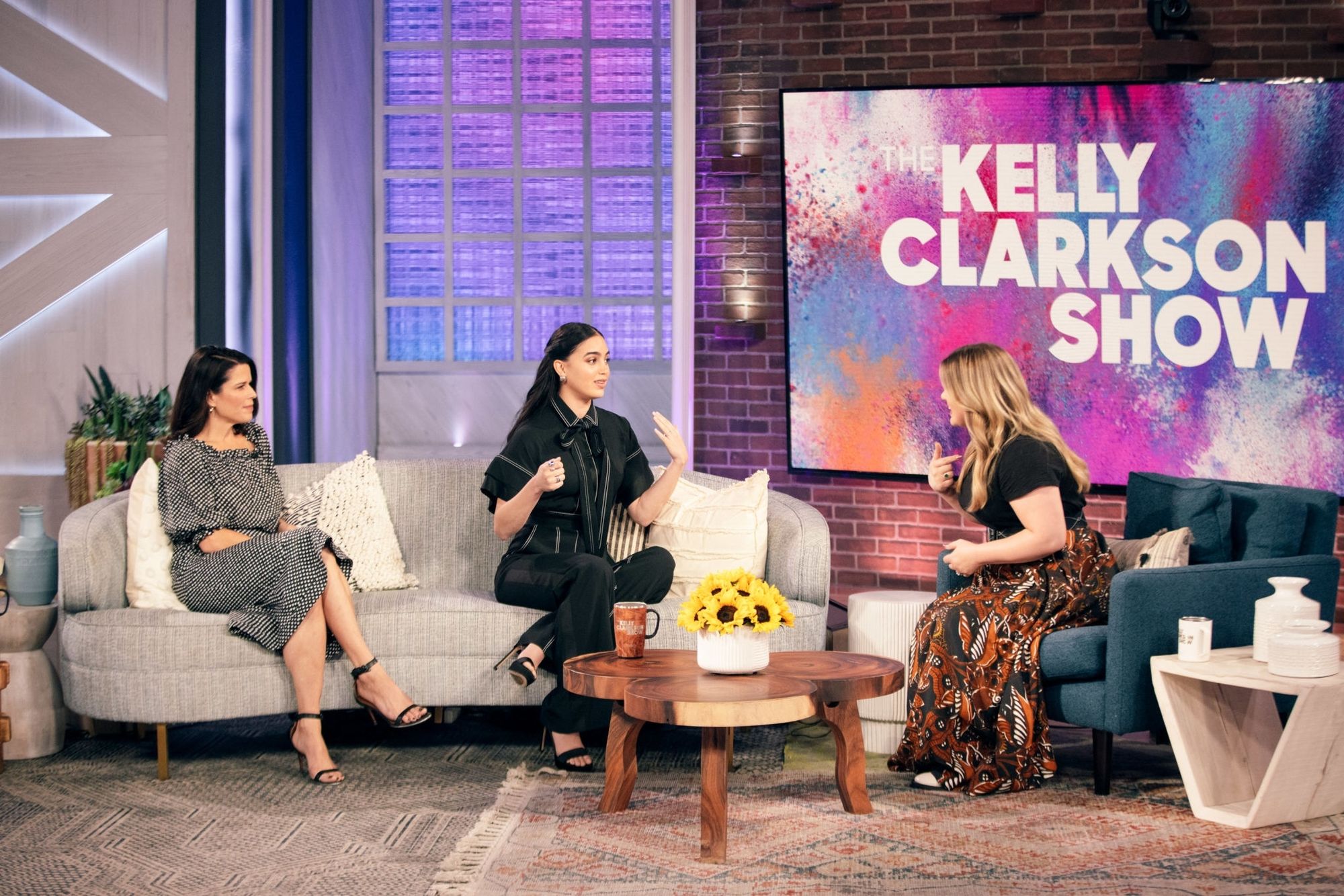 January 11: "The Kelly Clarkson Show" - NCW-003 - Neve Campbell Web ...