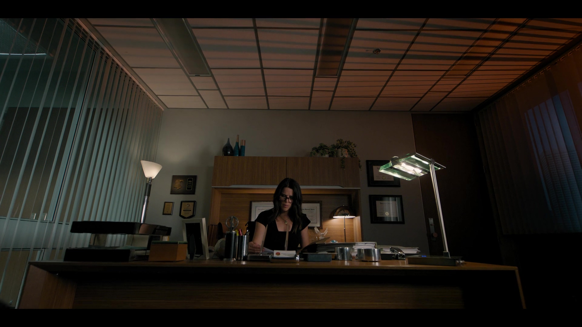 1x08 - The Magic Bullet Redux - NCW108-025 - Neve Campbell Web | Photo ...